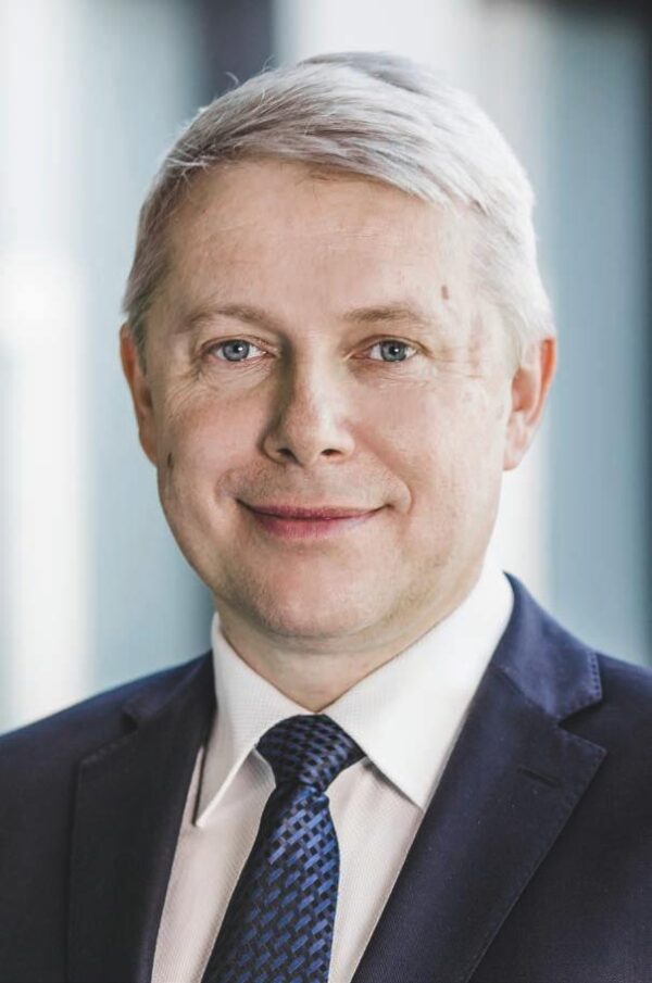 Sebastian Szymanek: Buduj na tym, co masz. W Europie - Świat Lekarza